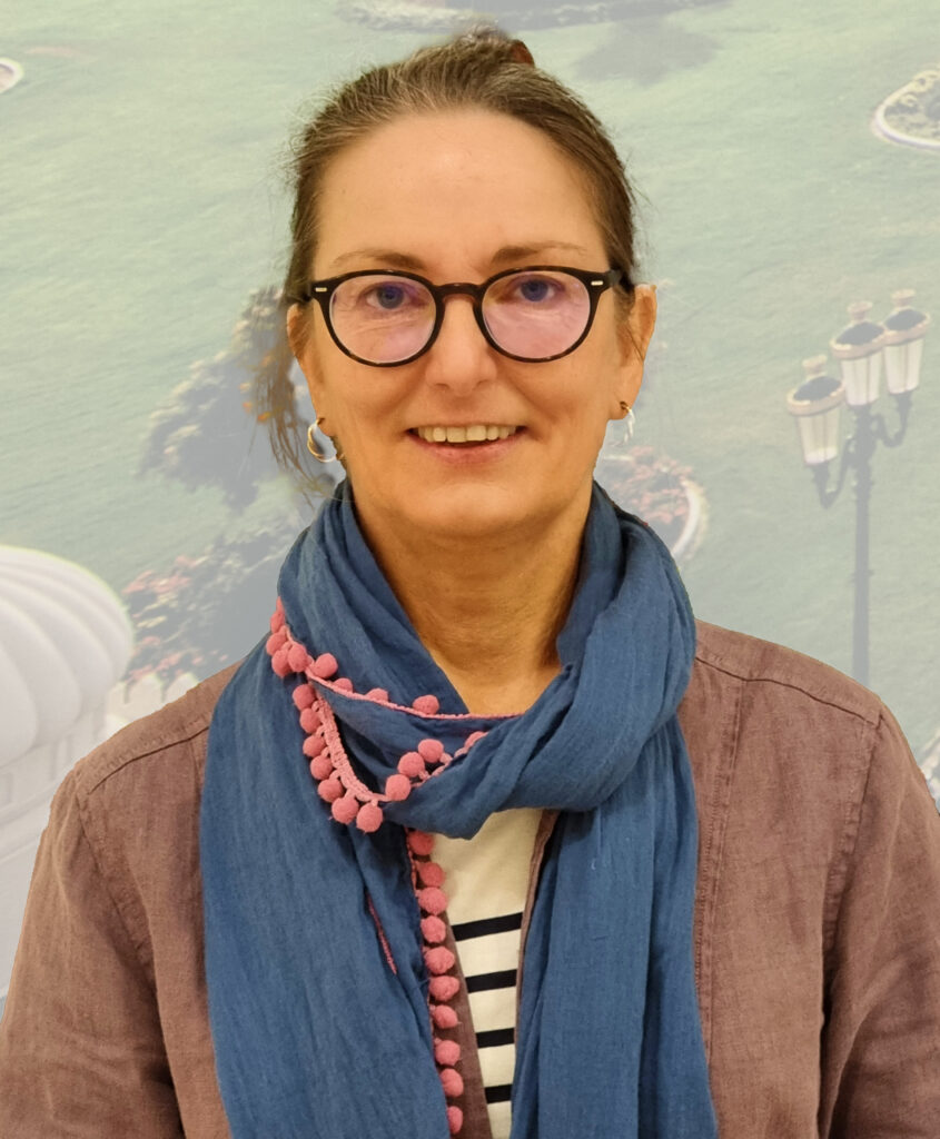 Dr. Estelle Tarry - Sharjah Education Academy